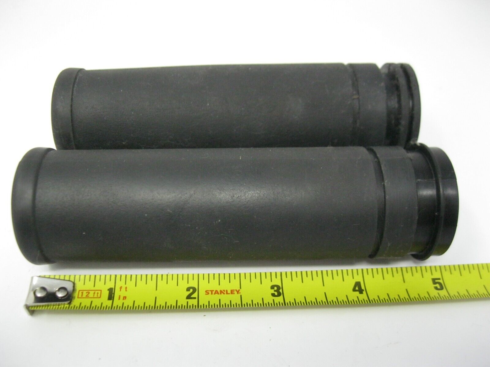 Harley-Davidson OEM 08-23 Softail Softail/Touring Grips 56304-08 & 562 ...