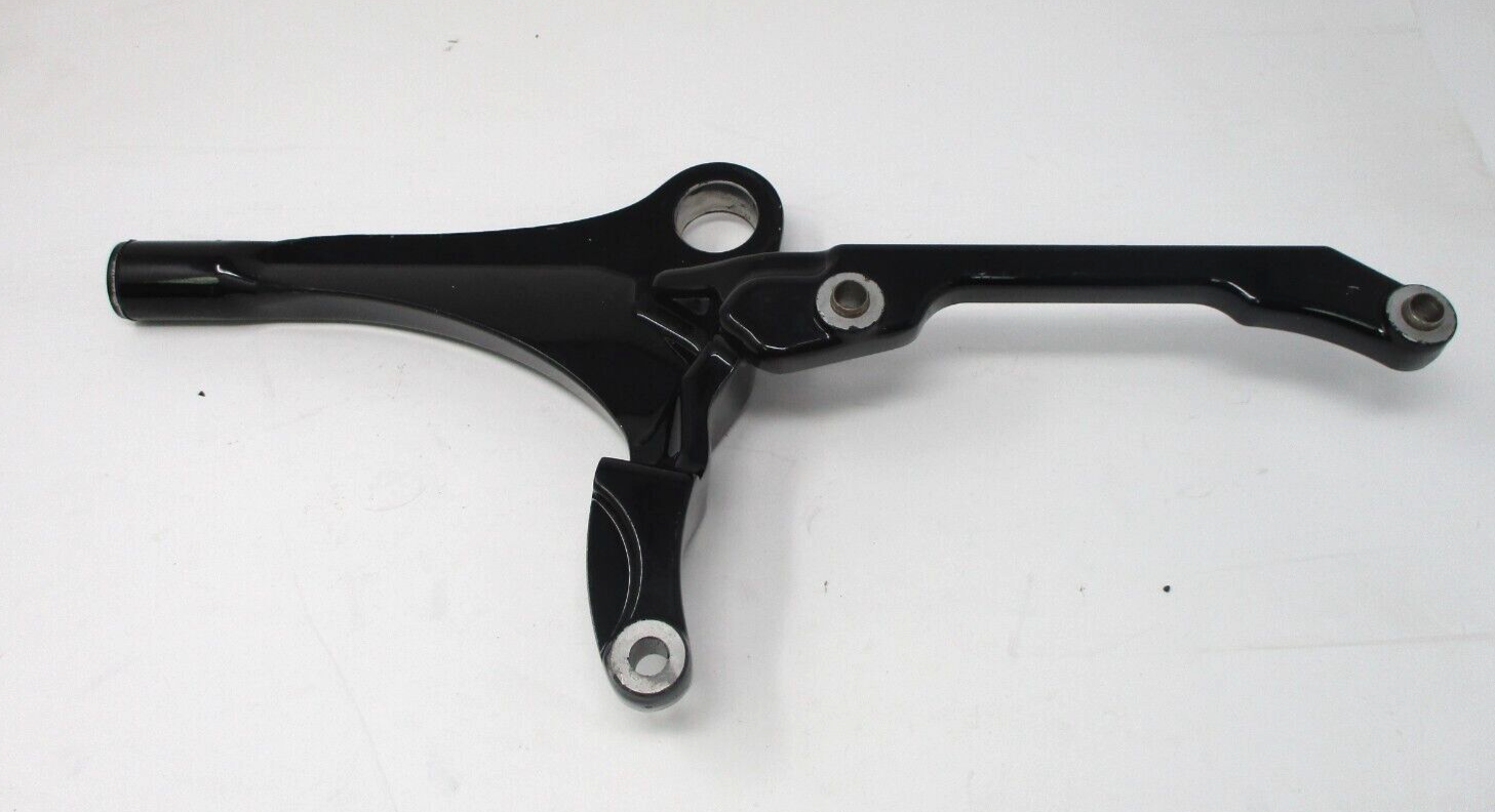 Harley-Davidson OEM '14-'17 Dyna Muffler Support Bracket Assembly 6550 ...