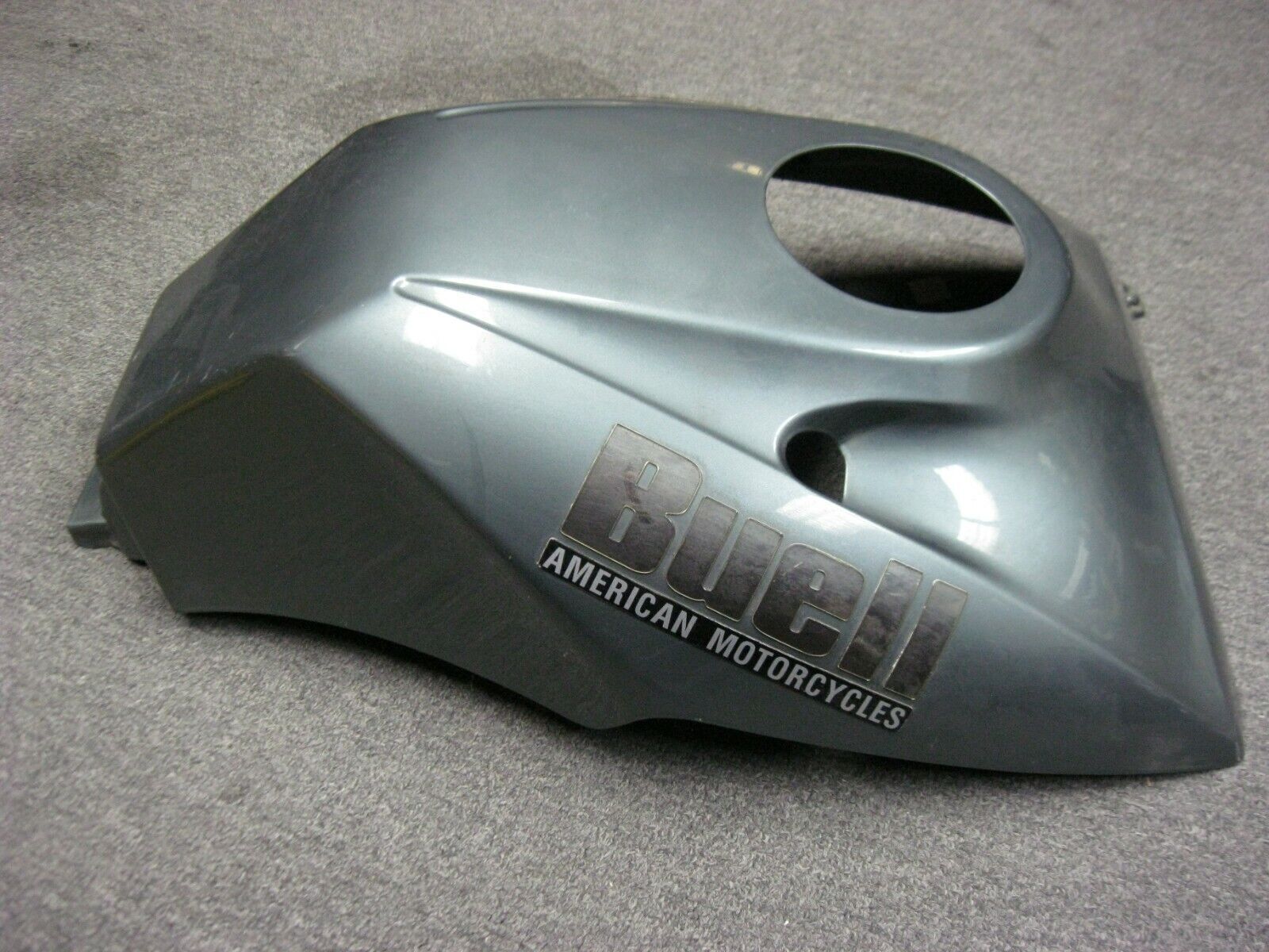 99-02 Buell Lightning X1 Fuel Tank Cover c/w Air Inlet Holes Broken Ta ...